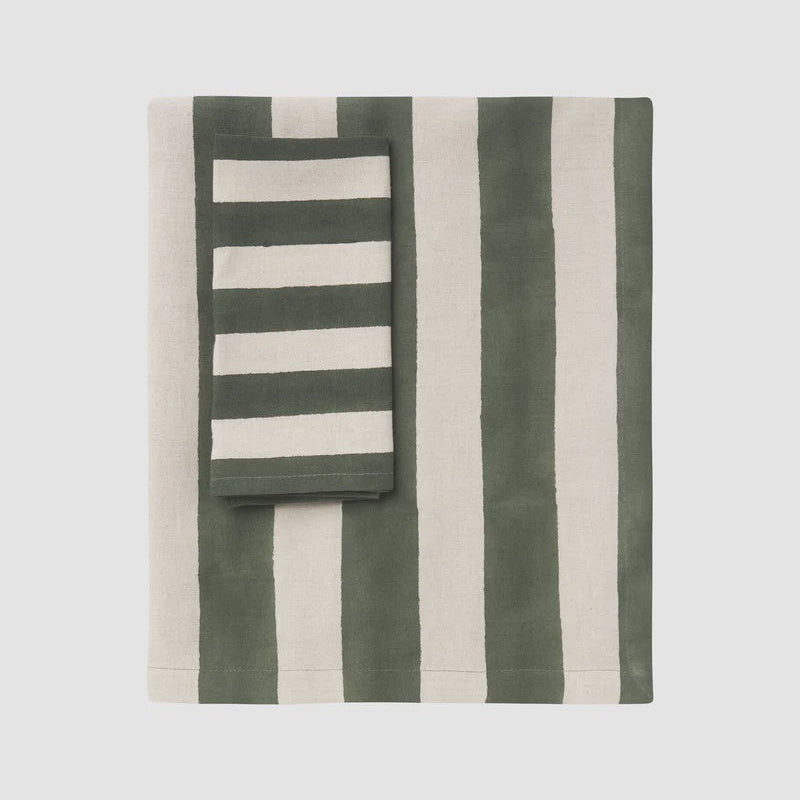 L & M Home Riviera Jade Table Cloth – Harry and Kit