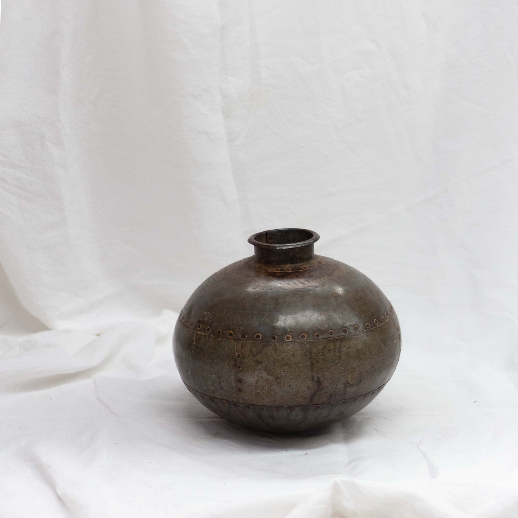 Vintage Indian Iron Storage Pot – Harry and Kit